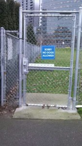 Alarmlock Panic Bar Gate - Residential & Commercial Fences