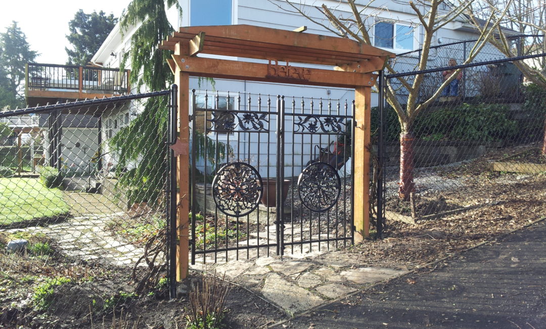 OI Double Gate Medallion - Residential & Commercial Fences